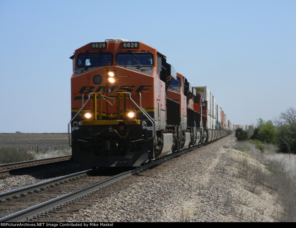 BNSF 6628